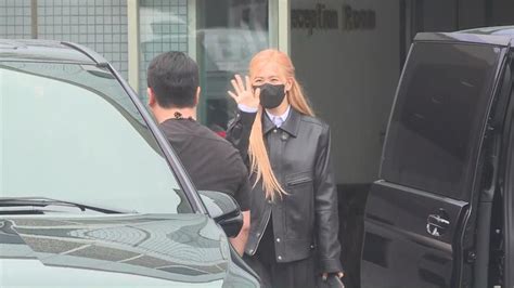 南韓女團「blackpink」來了！ Rosé熱情揮手、jisoo比愛心粉絲暴動｜四季線上4gtv