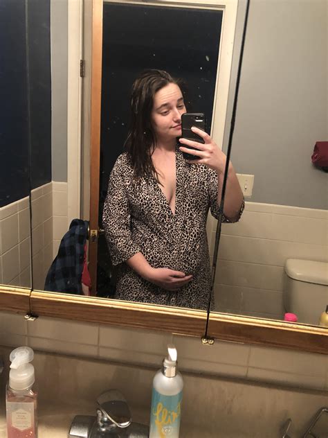30 Weeks And Showing My Bump Scrolller