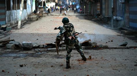 More Than A Dozen Indian Soldiers Killed In Rebel Attack In Kashmir