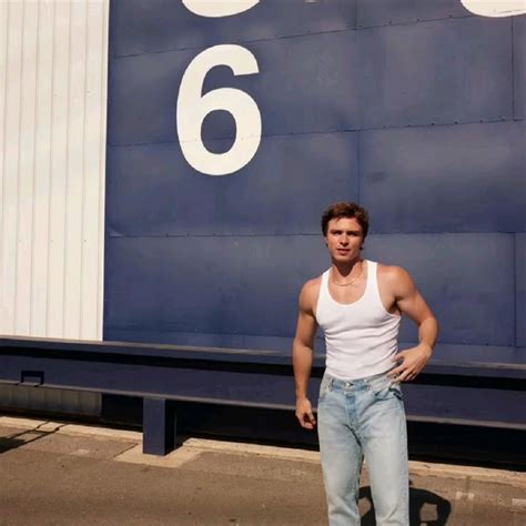 Nicholas Alexander Chavez Actors Beautiful Men Nicholas