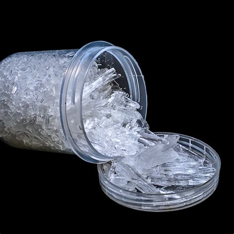 MENTHOL CRYSTALS