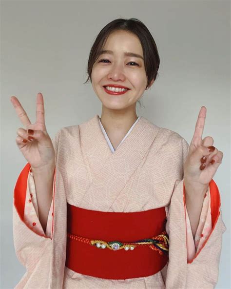 猪鼻ちひろさんのインスタグラム写真 猪鼻ちひろinstagram「🎍🤍 きゃー21歳になりました← と言いたいところですが は？🤷🏻