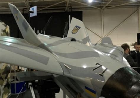 Украинский аналог «Шахеда» с дальностью 1 000 км впервые поднялся в ...