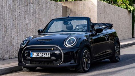 2023 Mini Cooper Se Convertible Ev Debuts For Limited Production In Europe