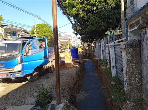 ဘားအံမြို့နယ် ဗိုလ်ချုပ်လမ်းမှ အမှတ် ၁ ရပ်ကွက်ထိ အုတ်စီရေမြောင်းပြုလုပ