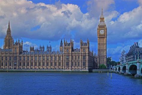 Britain Visitor Travel Guide To Britain