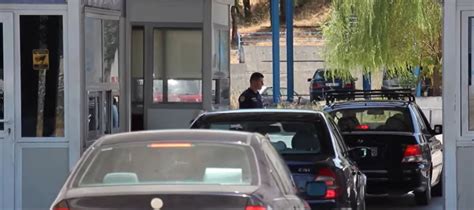 Shqiptarët Festojnë Në Atdhe Fluks Në Pikat Kufitare