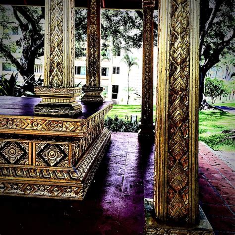 Premium Photo Architectural Columns In Temple