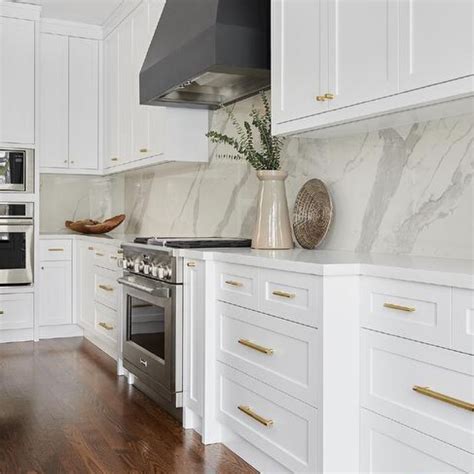 White Shaker Cabinets And Marble Like Quartz Are Such A Timeless Combo