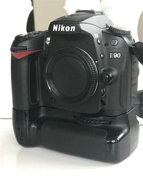 Nikon D90 med Laddare med Batterigrepp -.. (422511461) ᐈ MBO2018 på Tradera