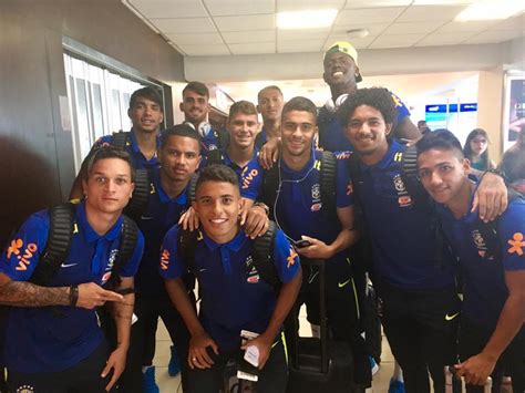 Seleção desembarca para o Sul Americano Sub 20 V9 TV Uberlândia