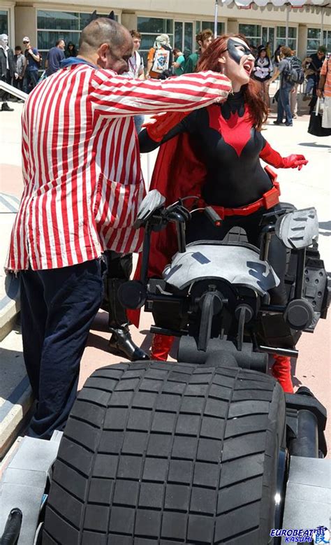 Cosplay Kendra James As Batwoman Ezone Articles