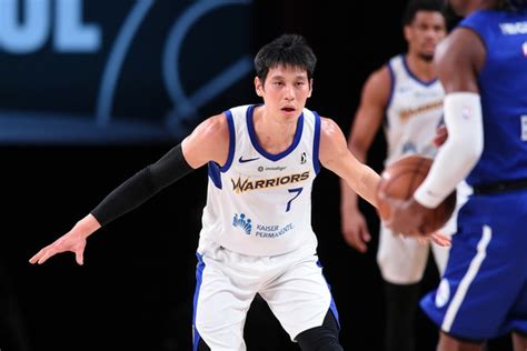 新聞 林書豪傷癒回歸猛轟25分 助勇士狂掃8連 看板 Nba 批踢踢實業坊