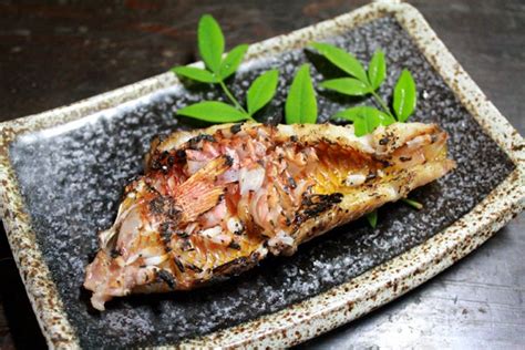 長崎県小値賀産クサビ ベラ 半身のウロコ付き塩焼き 日刊うみの食卓