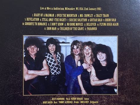 【目立った傷や汚れなし】ozzy Ozbourne オジーオズボーン Milwaukee 1982 ＋randy Rhoads Best
