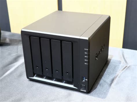SynologyのNAS2製品4ベイのDiskStation DS923 と2Uサイズの12ベイSA6400をアスクが発売