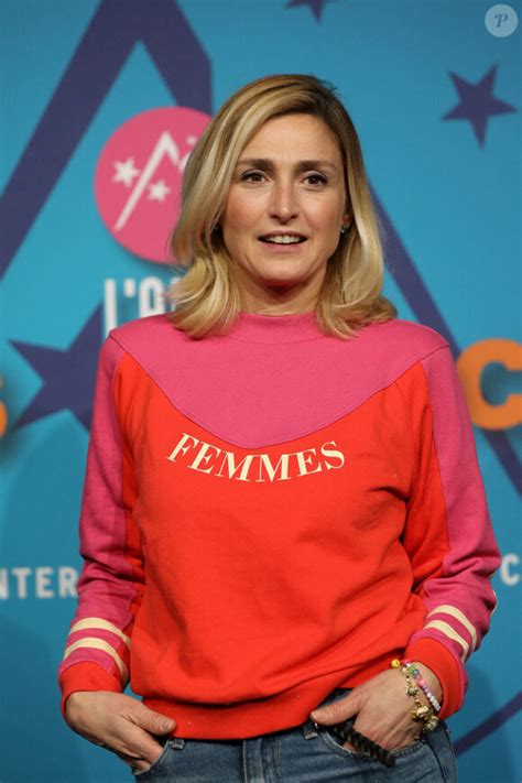 Julie Gayet mère pas parfaite rares confidences sur ses fils Tadeo