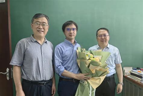 教师节快乐！校领导看望慰问教师代表澎湃号·政务澎湃新闻 The Paper