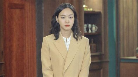 Deretan Outfit Kim Go Eun Di Drama Little Women Yang Harganya Berkisar