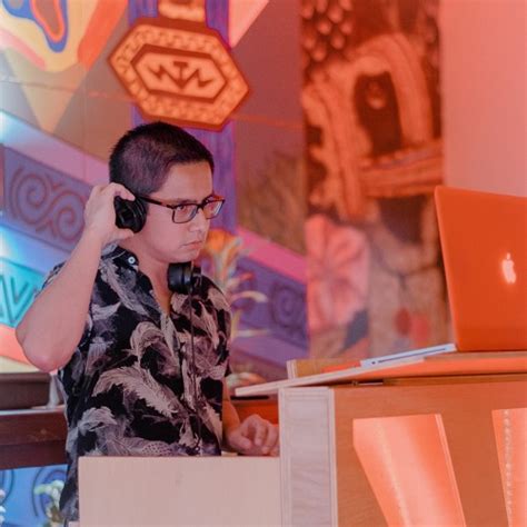 Stream MIX REGGAETON SETIEMBRE DJ Renzo Diaz CHULO AMARGURA