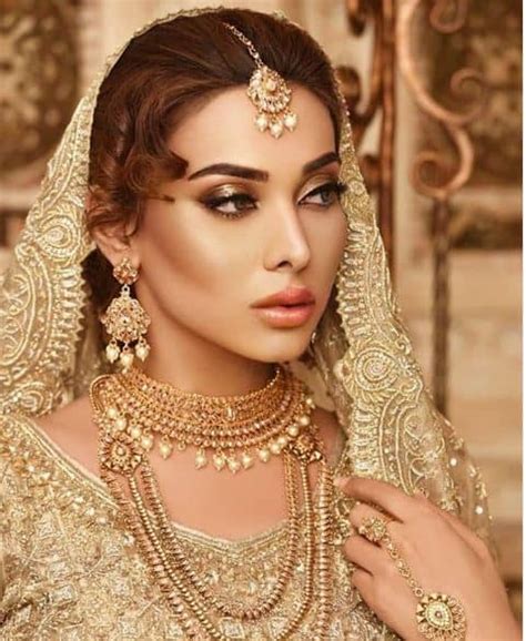 Eshal Fayyaz Biography Age Husband Sister Dramas Showbiz Hut