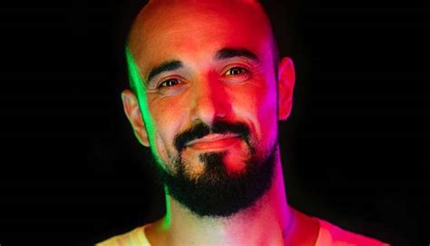 Abel Pintos Presenta Su Nuevo Single ‘el Amor En Mi Vida Popelera