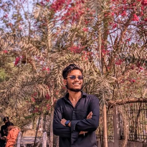 सुभो सब्दाकर Mrkar • Threads Say More