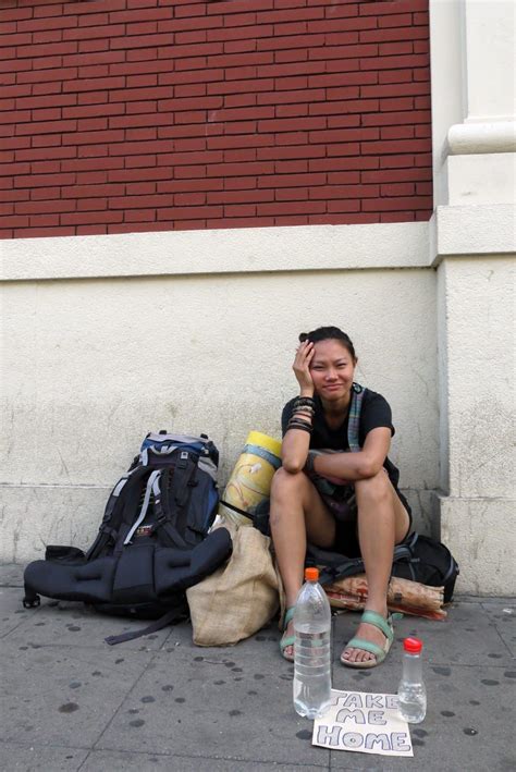Hitchhike11 — 大脚印