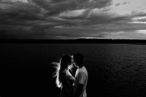 Love Romantic Couples Holding Hand Wallpapers Couple Black And White