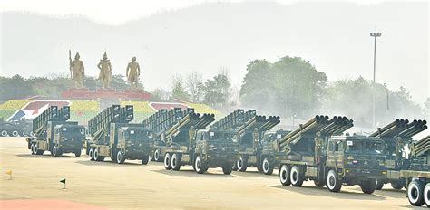 ၇၈ နှစ်မြောက် တပ်မတော်နေ့စစ်ရေးပြ အခမ်းအနား ကျင်းပမှု ဓာတ်ပုံမြင်ကွင်း