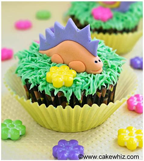 Easy Dinosaur Cupcakes