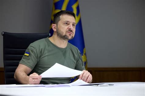 Зеленскому послали пугающий сигнал о ситуации на передовой ТУТ НОВОСТИ владимир зеленский всу