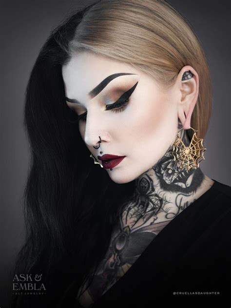 Impeccably Elegant Cruellasdaughter In Her Lilith Cobweb Earrings 🖤