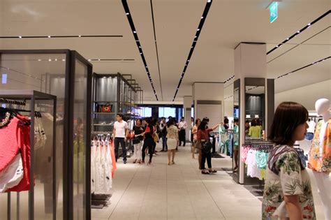Zara 자라 명동 엠플라자 매장 리뉴얼 오픈 기념 칵테일 파티 예쁜 옷 찜 네이버 블로그