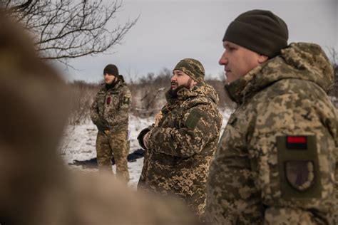 Українські воїни відзначають Різдво на Донеччині портал новин Lb Ua