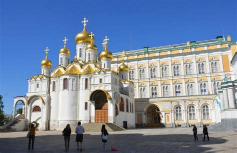 Why is the Kremlin a symbol of Russian power and history? - iNEWS