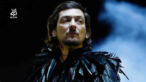 León Larregui denuncia agresiones en París Los 40 Cuernavaca 96 5 FM