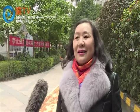 七旬大媽痴迷十字繡 13年繡出18米長《清明上河圖》 每日頭條