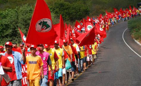 Stédile incita o caos MST anuncia onda de invasões e confrontos em