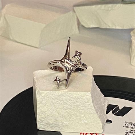 Кольцо бижутерия безразмерное серебряная звезда в стиле Y2k купить на Ozon по низкой цене