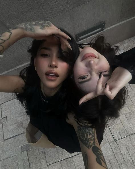 Pin De юлля En парная доска En 2025 Poses Fotograficas Poses Poses