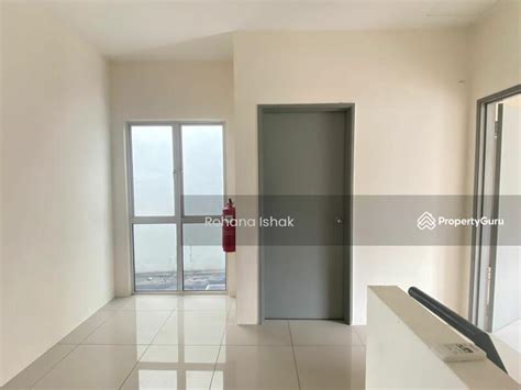 TOWNHOUSE LEVEL 1 LBS Simfoni Perdana Puncak Alam READY 2 UNIT AIRCOND