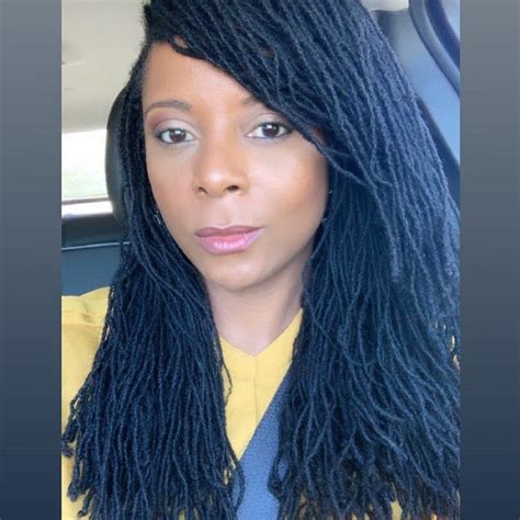 Me Doing The Most On Vacation Earlier This Week With A Fresh Braid Out