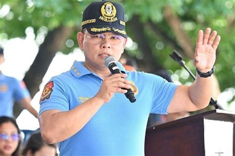 PNP To Deploy Cops In Barangays Philstar