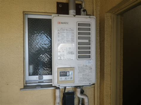 尼崎市南七松町マンション ノーリツ16号ガス給湯器 屋内設置 取替交換工事施工 Gq 1623wa F から Gq 1637wsd F 1