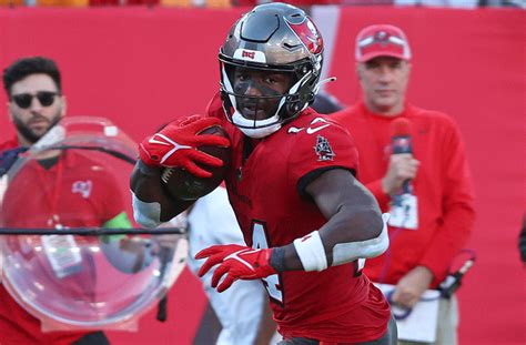 Buccaneers Vs Panthers Odds Picks And Predictions Nfl Week 18