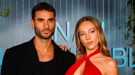 Ester Expósito Posa Por Primera Vez Junto A Su Pareja Nico Furtado Europa Fm