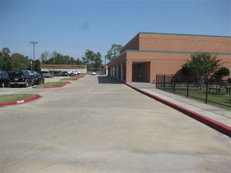 Name The Cafeteria Drive At Maplebrook Elementary