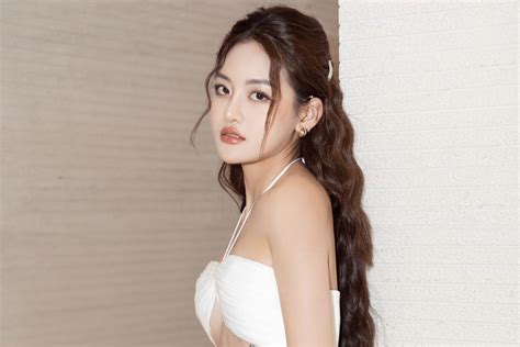 Diễn Viên Thùy Anh Quen đại Gia Không Có Gì Xấu