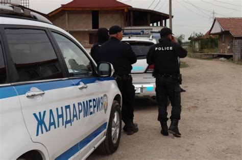 Ченгета тарашиха дома на мъж от Манастирище намериха незаконни оръжия и боеприпаси